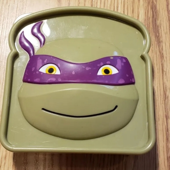 EVRI | Kitchen | Teenage Mutant Ninja Turtles Sandwich Container ...